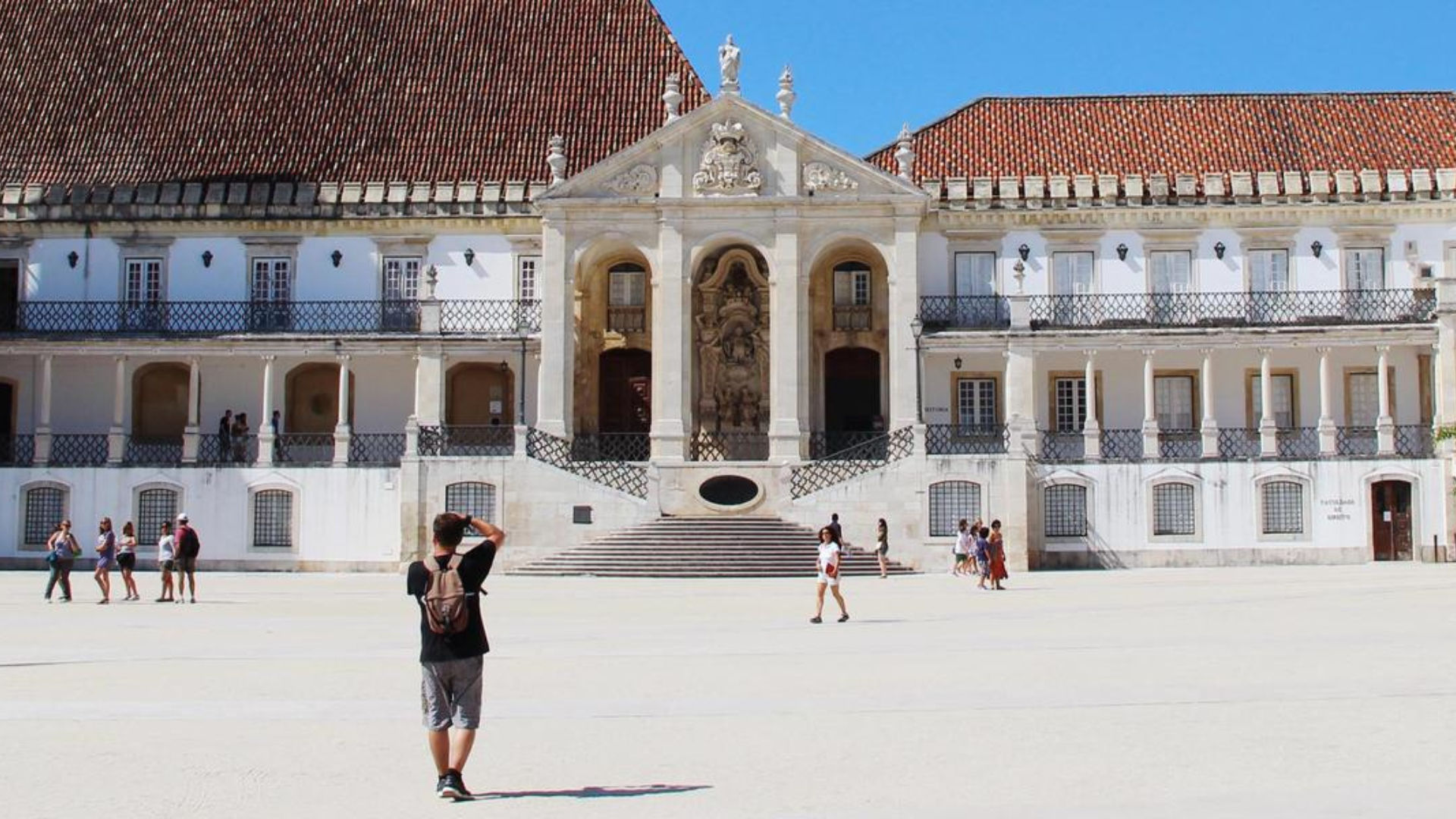 10 most beautiful universities in the world with breathtaking campuses