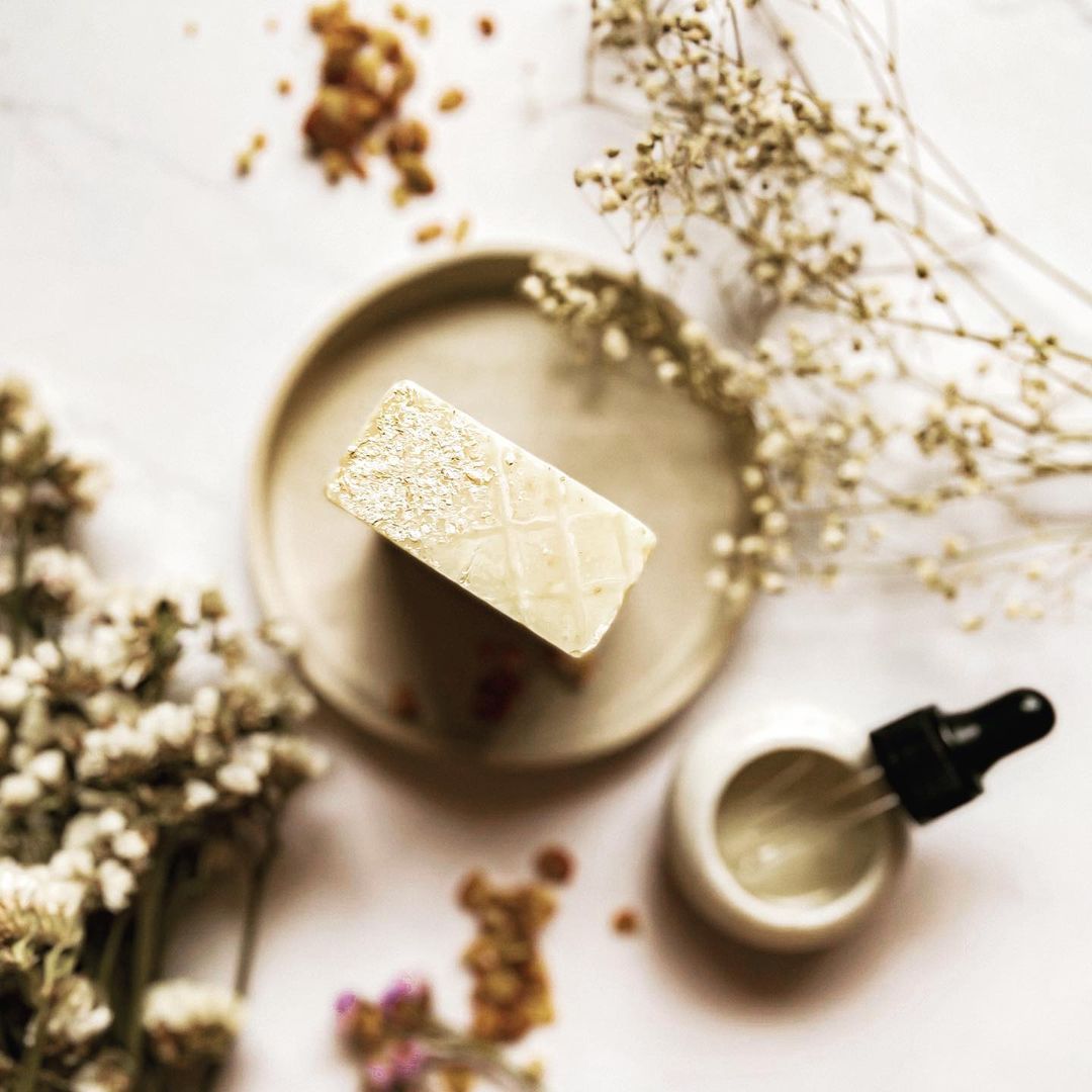 You oat to try it! Oatmeal for skin is the new talk of the skincare town