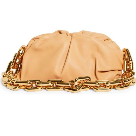 Trendy and functional shoulder bags for women to perk up their style