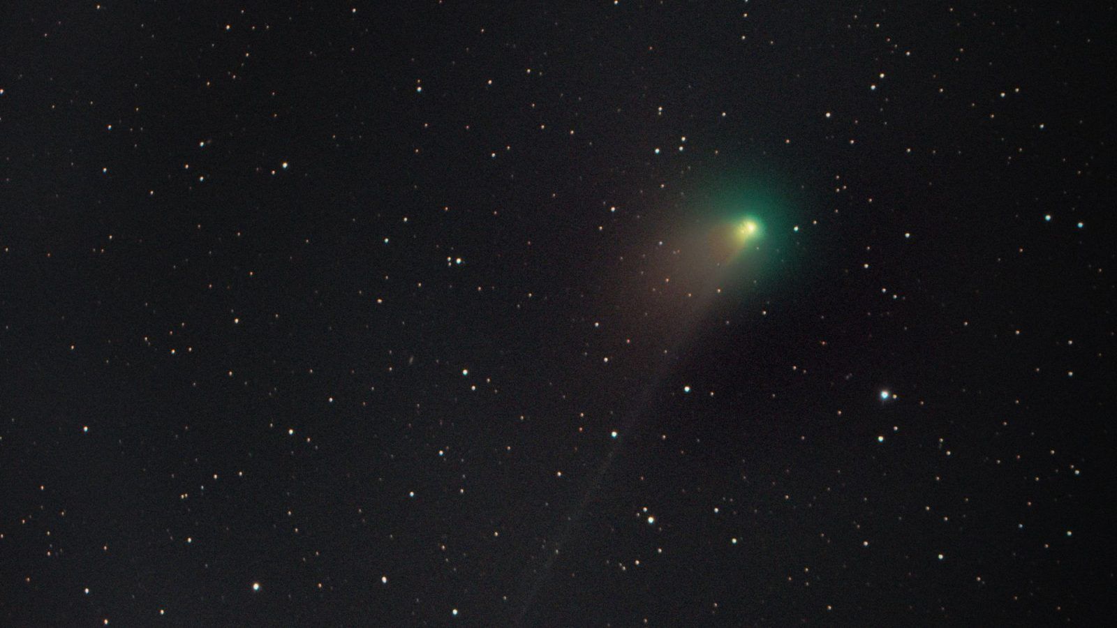 Spot the rare green comet in the sky, approaching Earth after 50,000 years