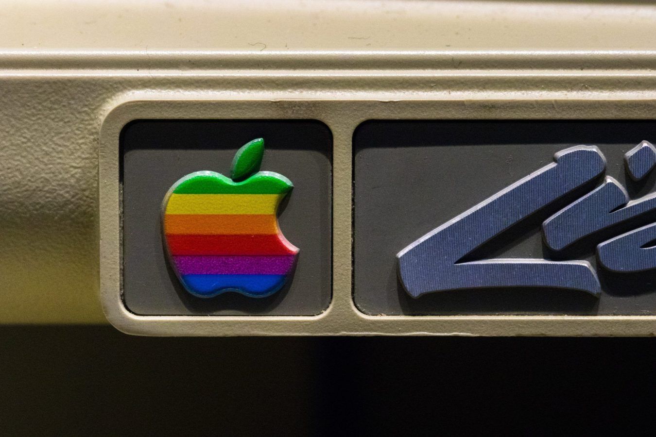 A Vintage Apple Hardware Collection Is Going Up For Auction On March 30