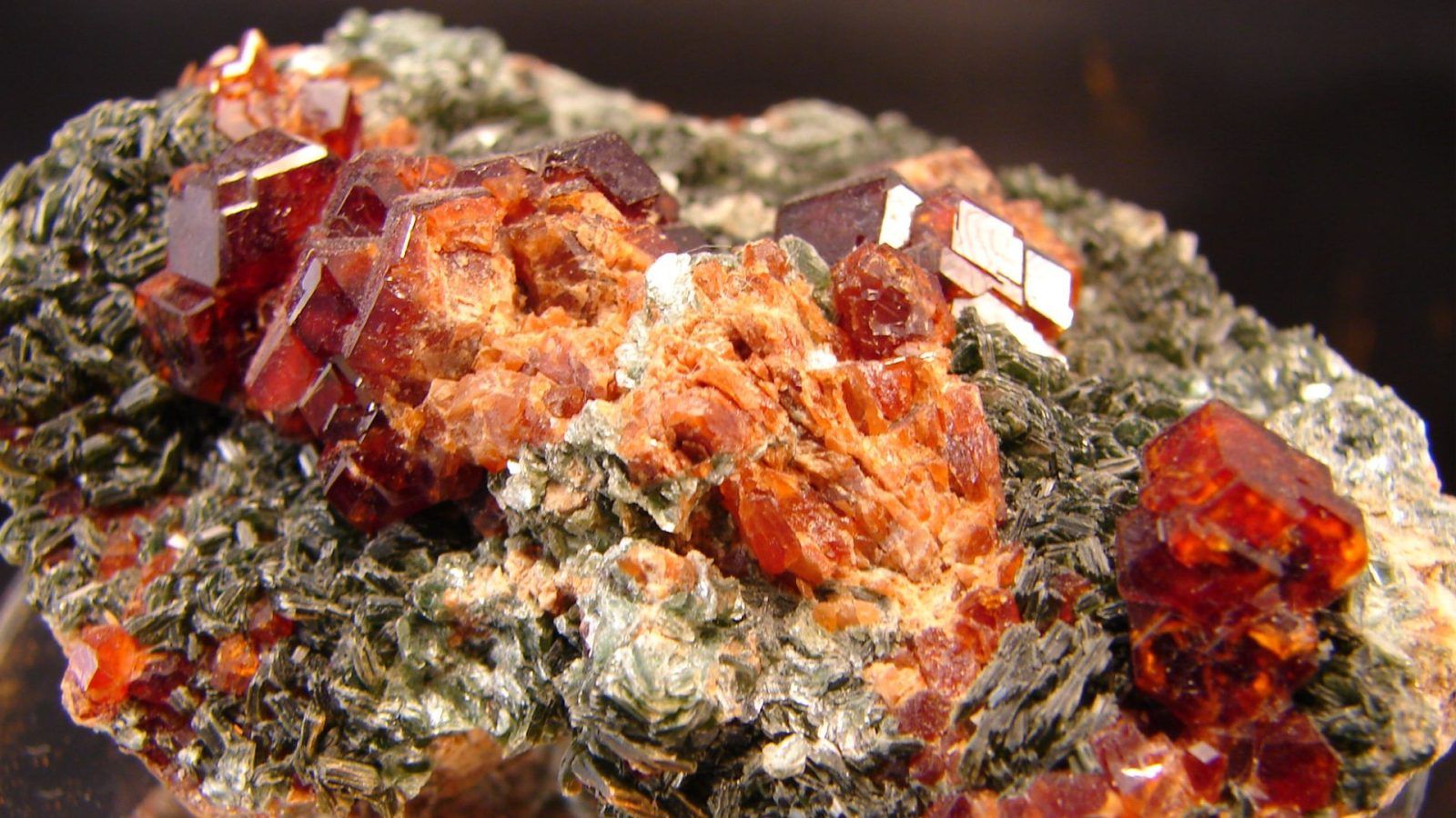 Lucky gemstones according to numerology