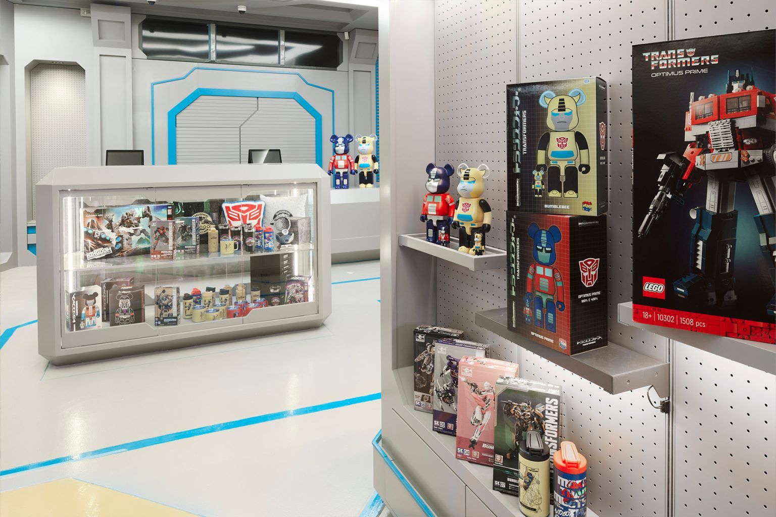 World's First Transformers Restaurant Opens in Hong Kong