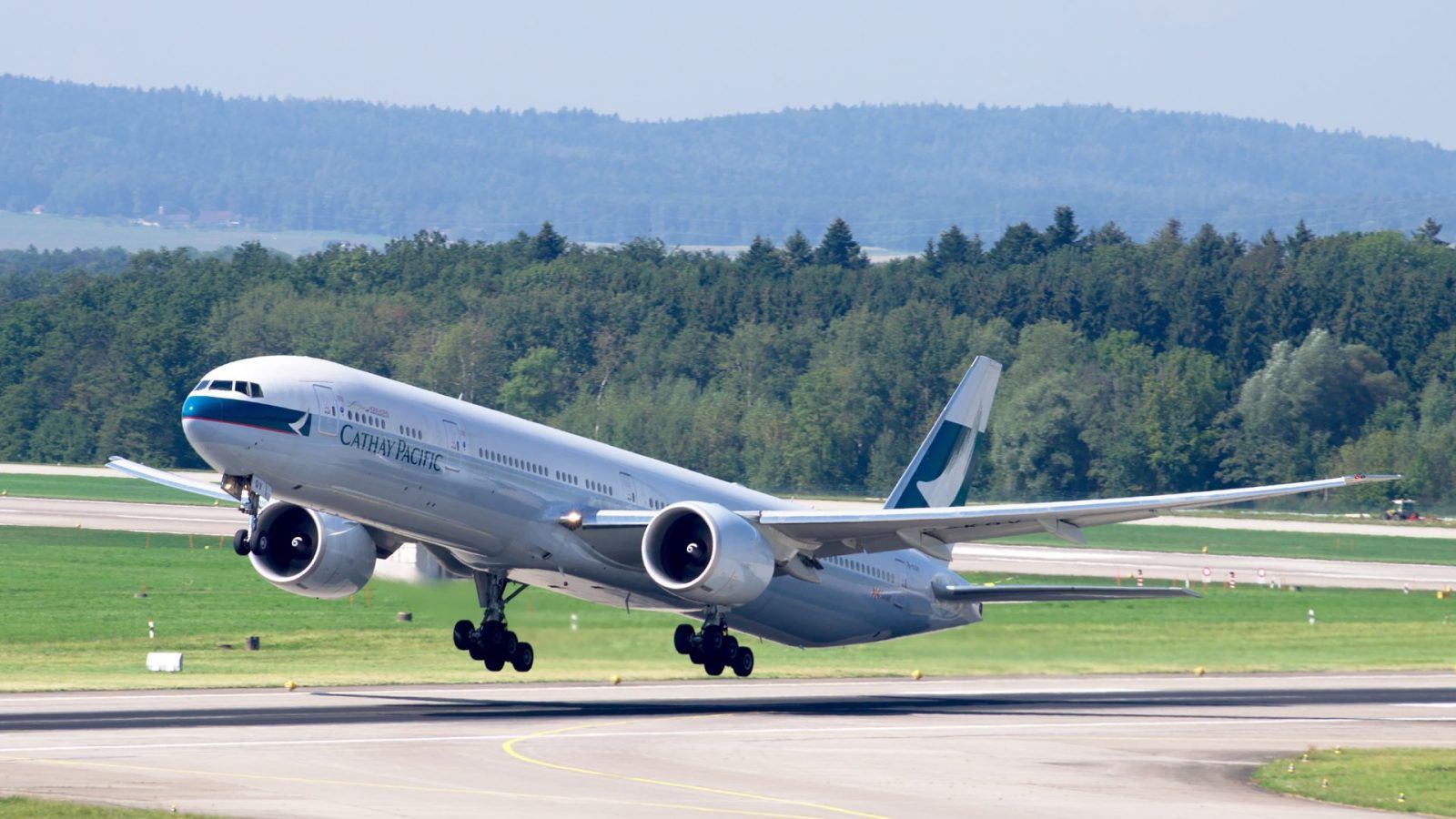 Cathay Pacific is offering 6240 free flight tickets from Europe ...