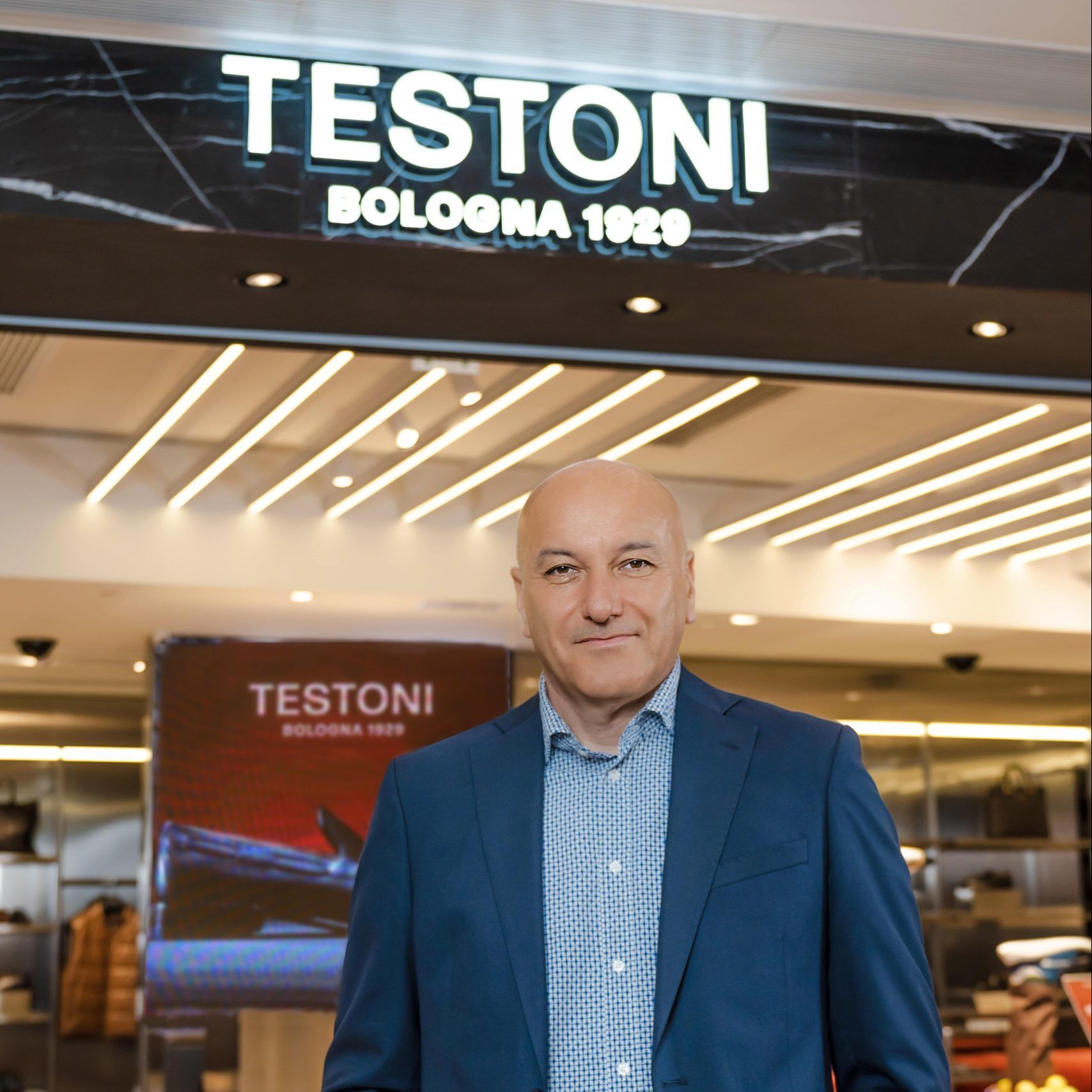 Enzo Vaccari explains the difference in TESTONI's Made-to-Order shoes ...