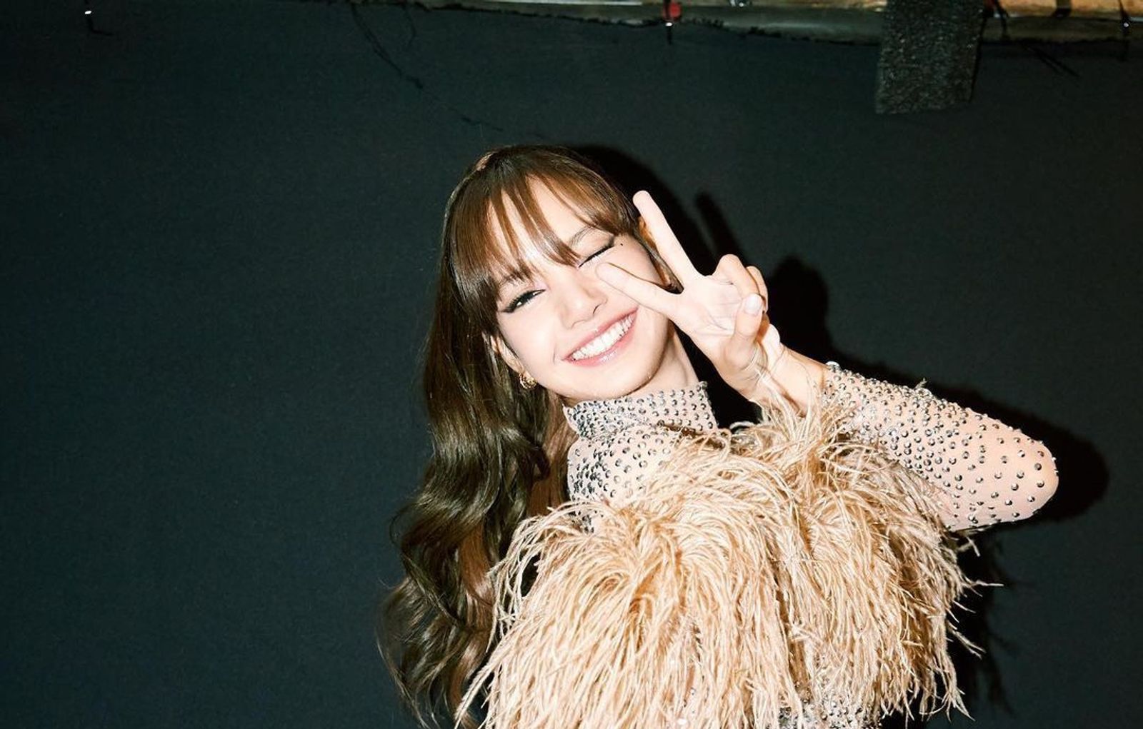 6 iconic looks that turned BLACKPINK's Lisa into a fashion maven