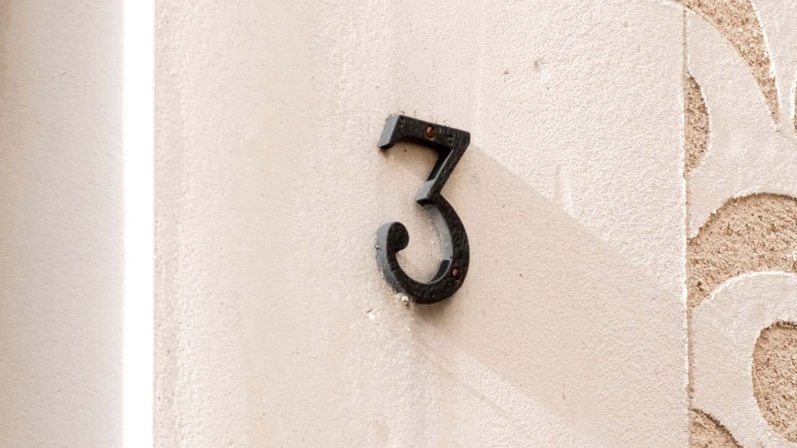 Discover if your car number is lucky for you according to numerology