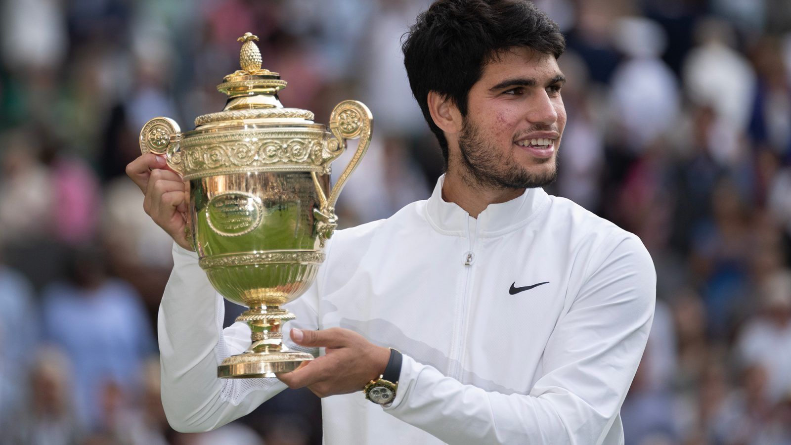Carlos Alcaraz Defeats Novak Djokovic to win Wimbledon