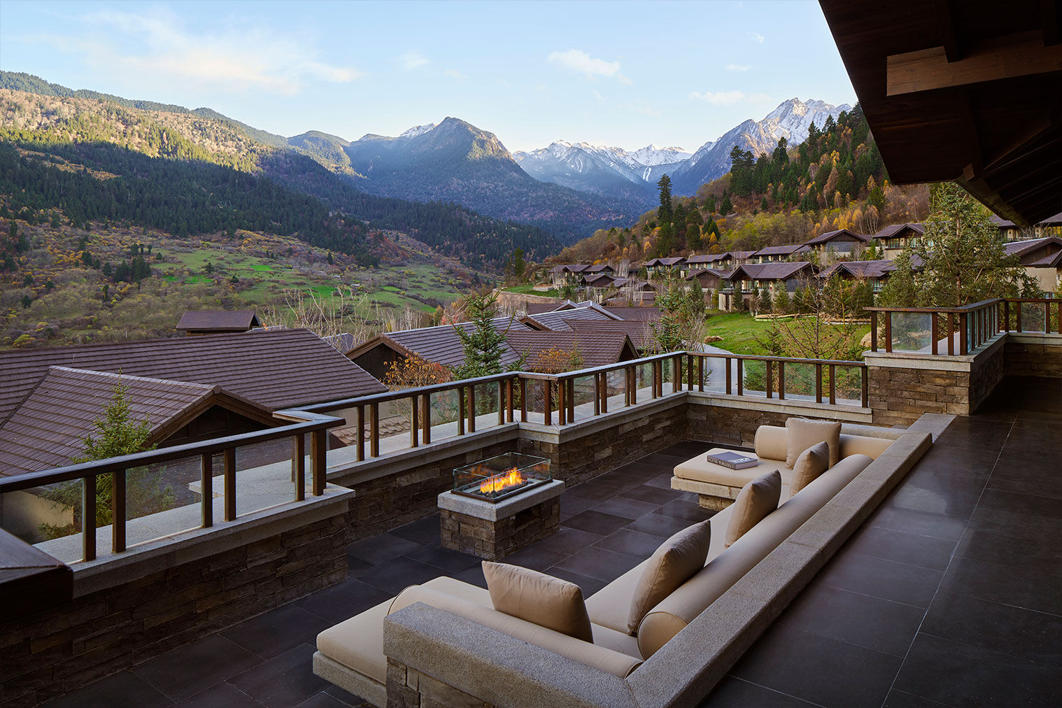 Ritz-Carlton Opens First Reserve Resort in China