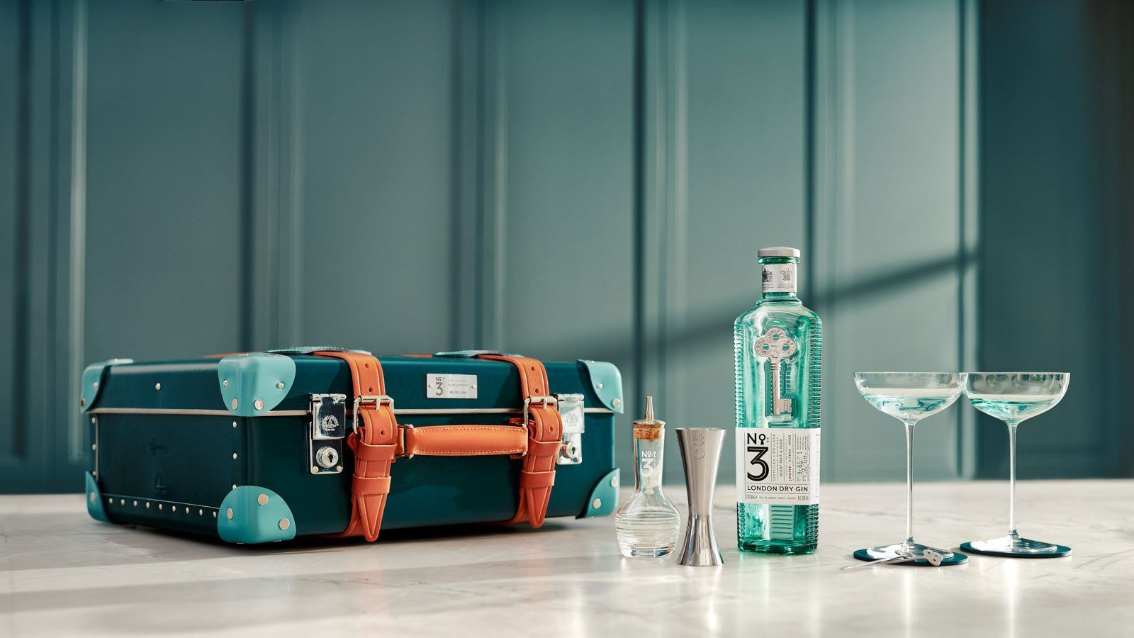 No.3 Gin & Globe-Trotter Release £1,800 GBP Martini Case