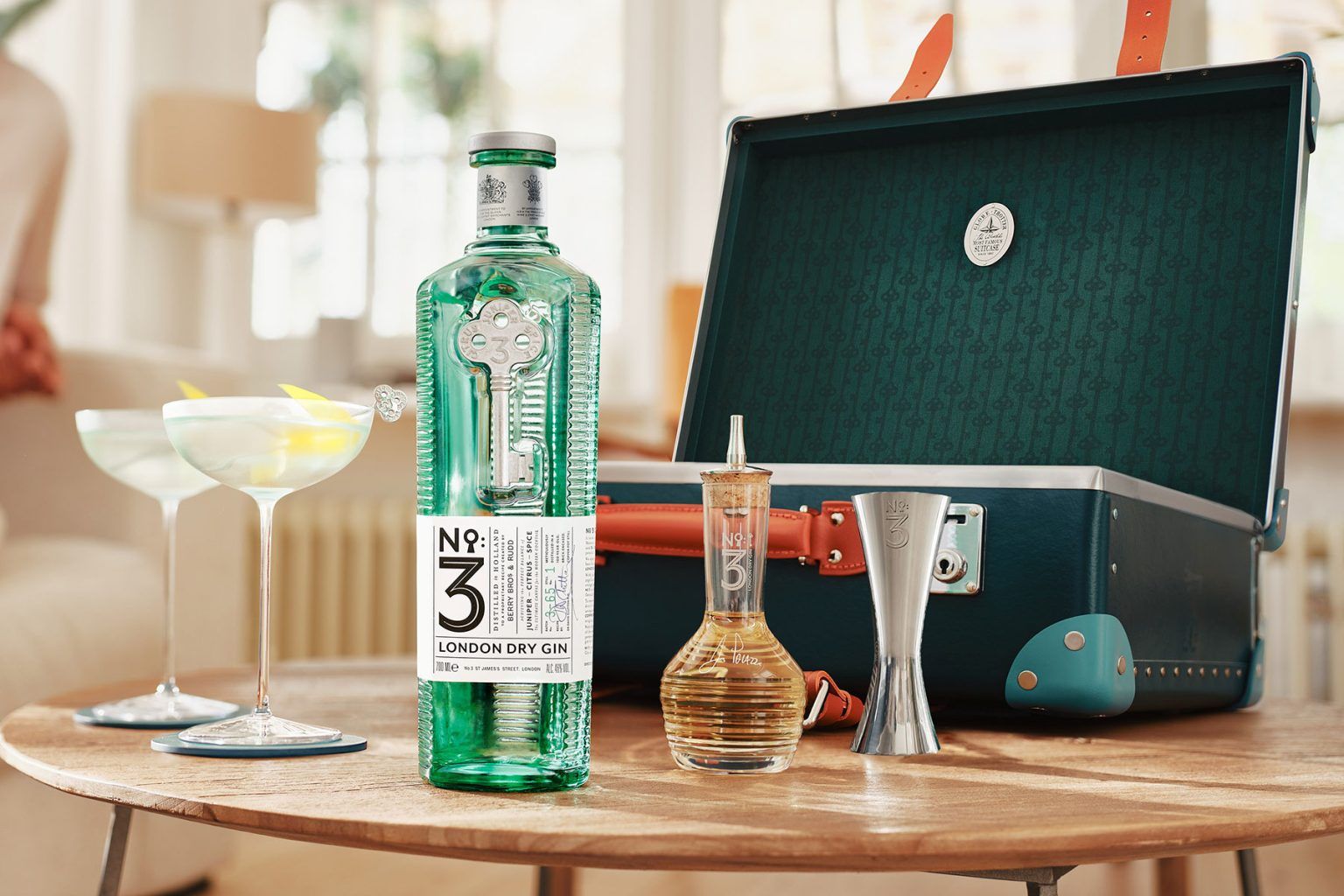 No.3 Gin & Globe-Trotter Release £1,800 GBP Martini Case