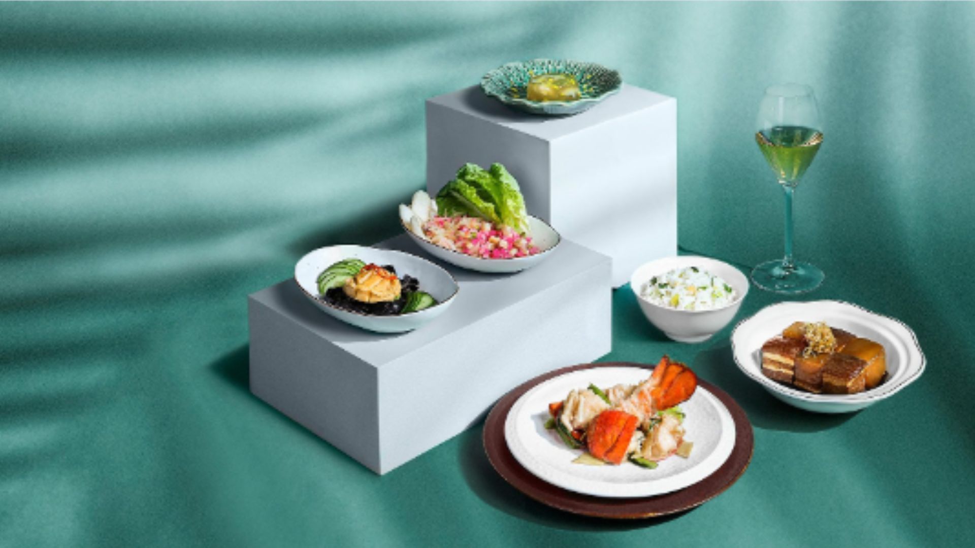 Cathay Pacific is offering 'Buy 1 get 1 free' on flight tickets