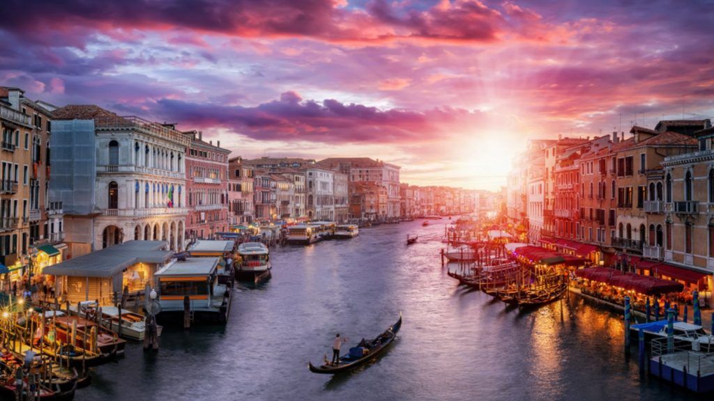 Sunset Images: 19 stunning spots around the world
