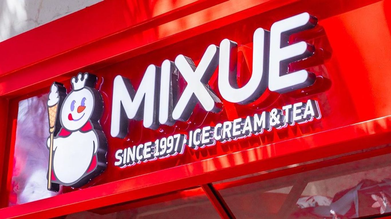 "Mixue Ice Cream & Tea" opens its first store in Hong Kong