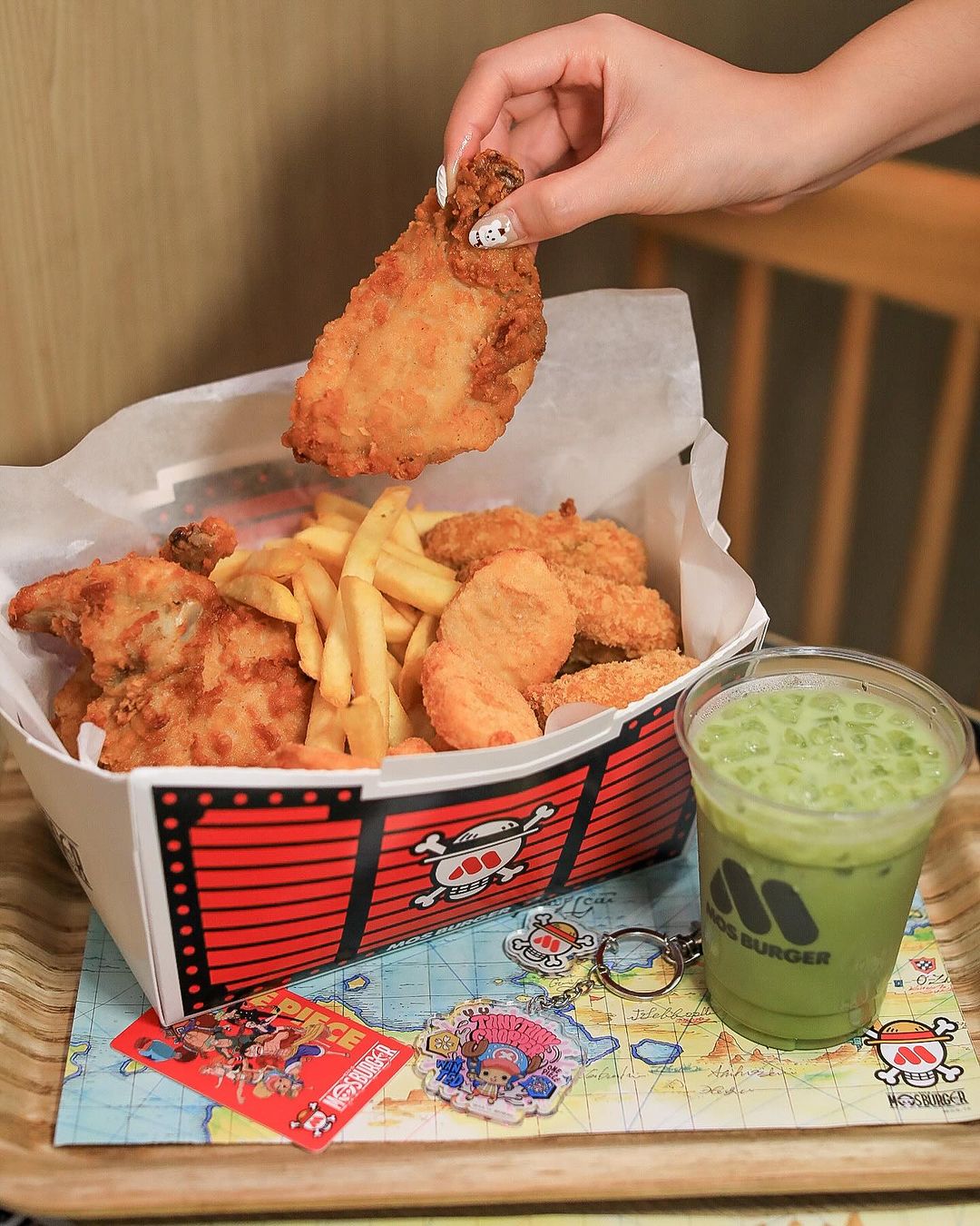 MOS Burger x One Piece: celebrate Christmas with the Straw Hats