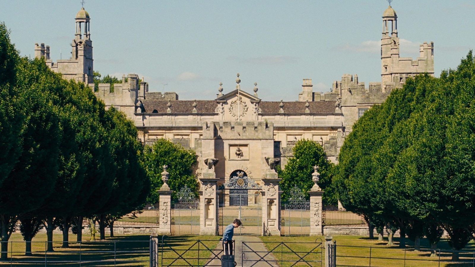 Everything to know about Drayton House, the mansion seen in 'Saltburn'