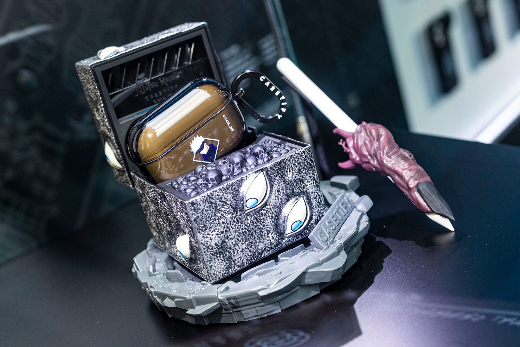 CASETiFY Unveils Massive Jujutsu Kaisen Sculpture