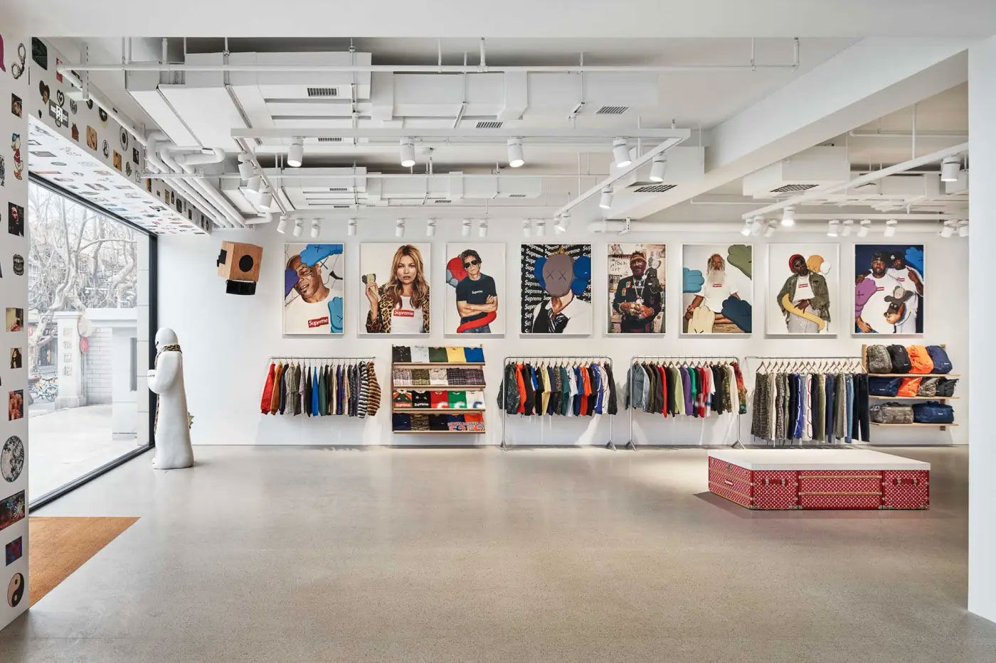 Send Location: Supreme Shanghai