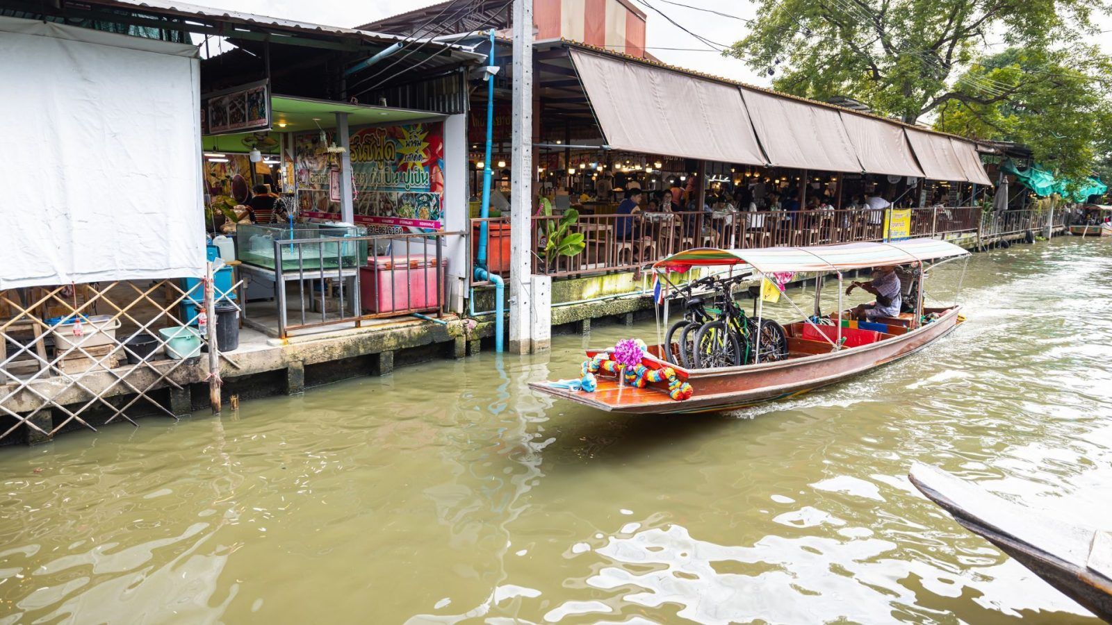 Blue Line MRT Bangkok: Things To Do At Chaloem Ratchmongkhon Line