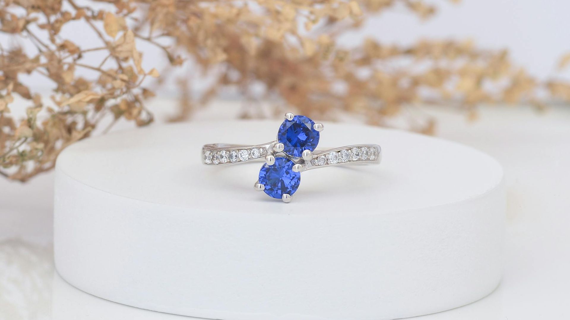 Lucky birthstone for September born according to the Western zodiac