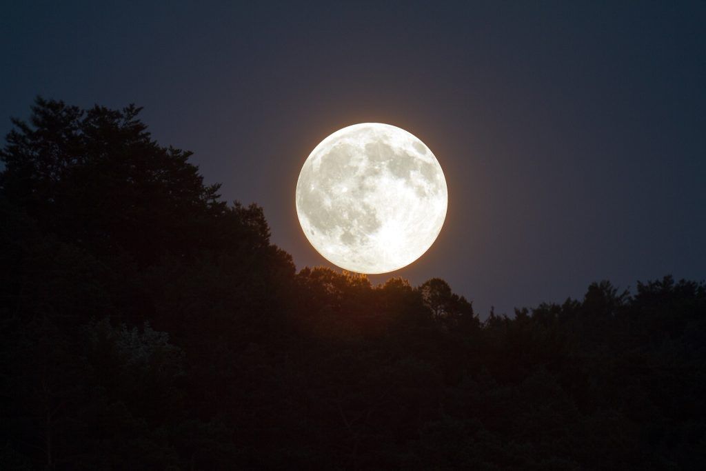 Full Harvest Moon meaning & effect on zodiacs | Lifestyle Asia Hong Kong