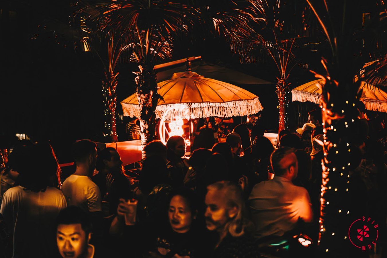 10 Tracks: MAGIC ROOM X SPIN SUM