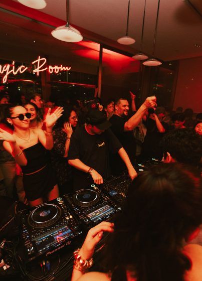 10 Tracks: MAGIC ROOM X SPIN SUM