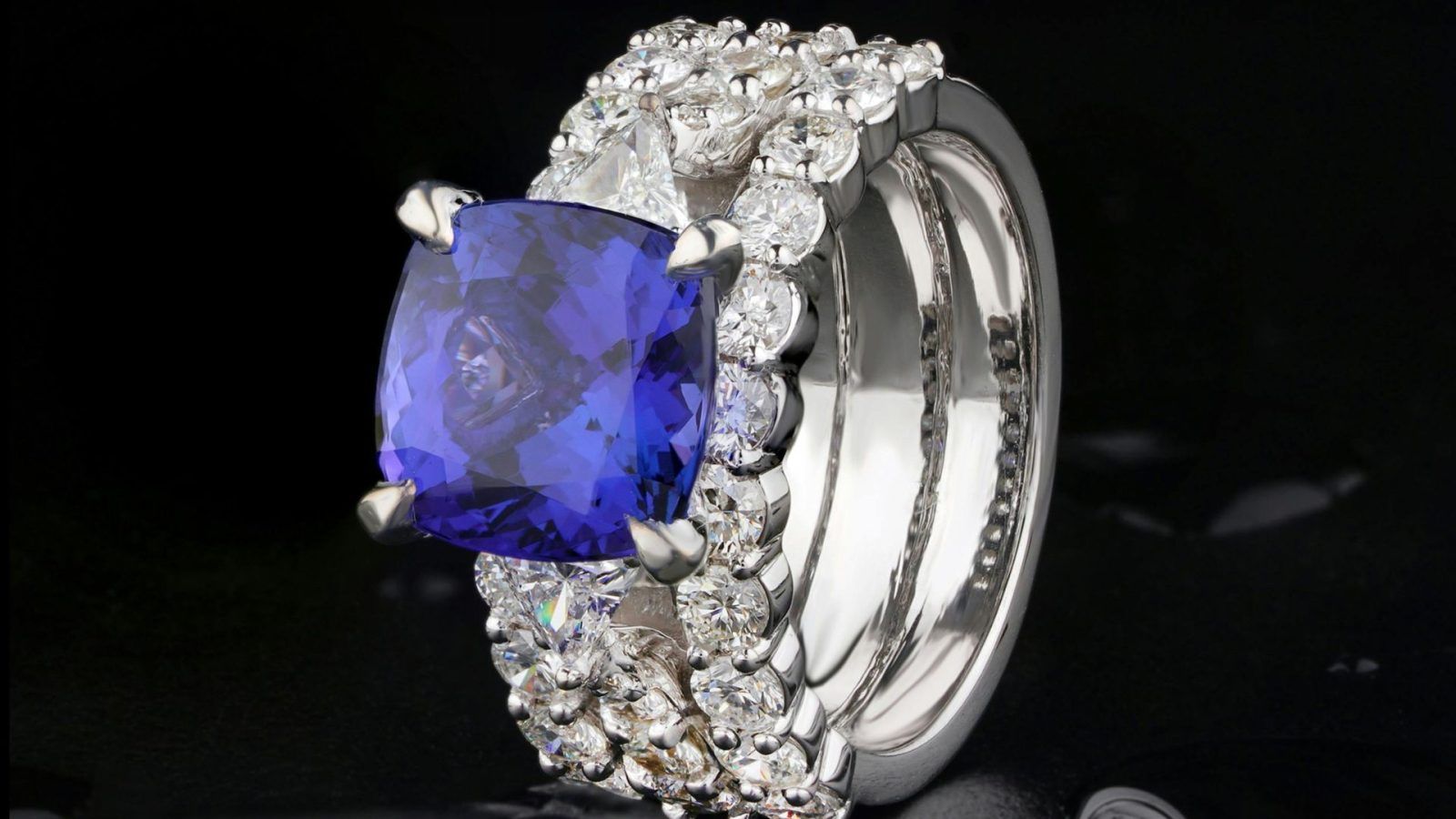 Lucky birthstone for December, according to the Western zodiac