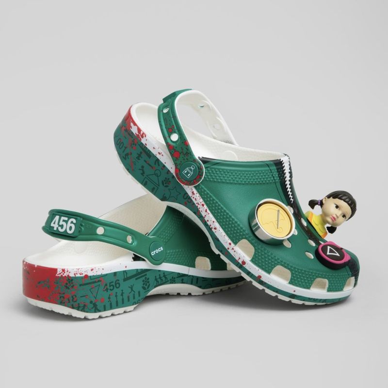 Ye drops YEEZY SLPRS for $20 USD