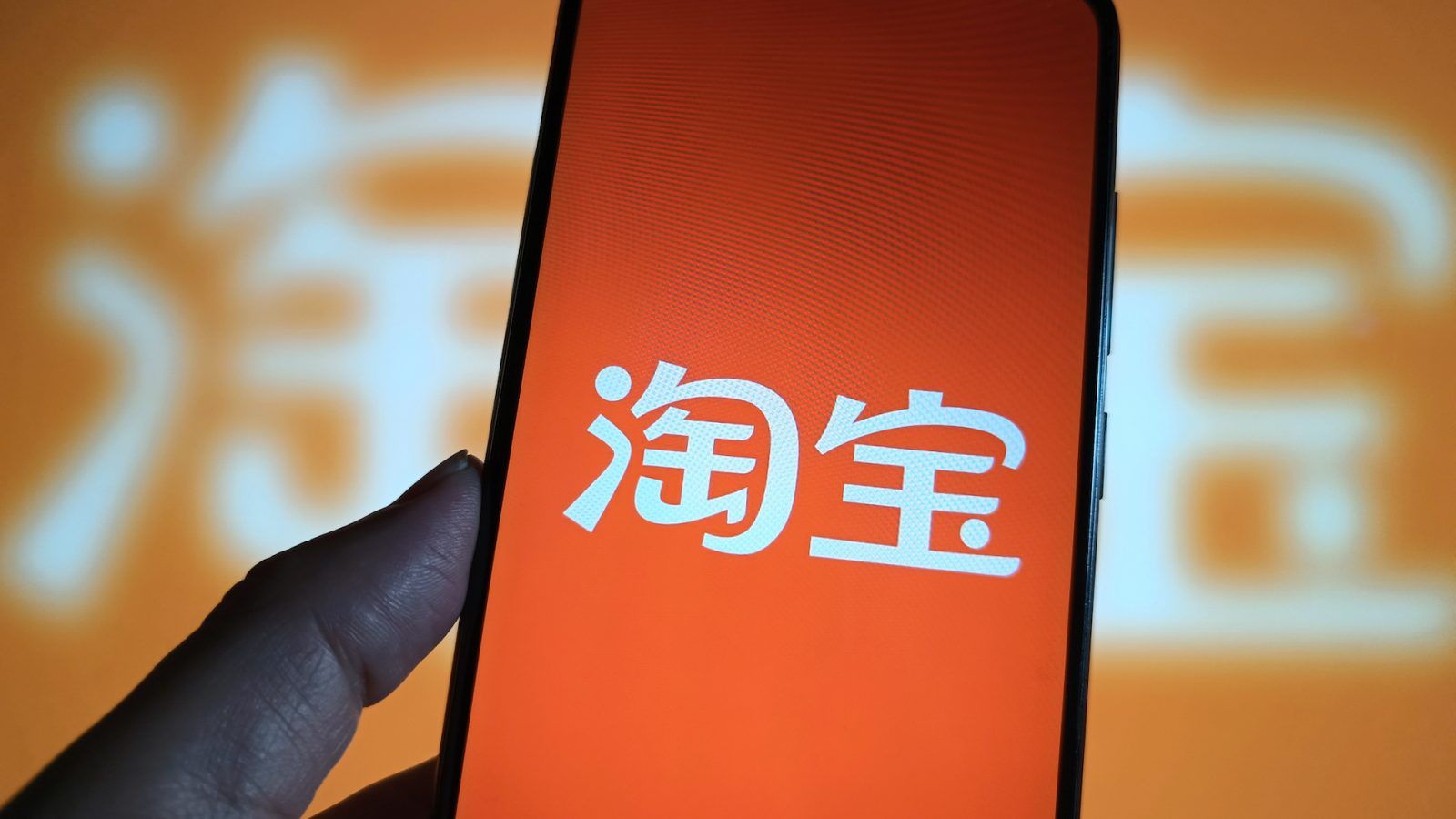 Hong Kongers can finally shop with the Taobao app in English