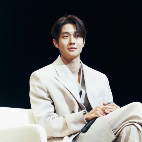Who is the richest EXO member and what is their net worth?