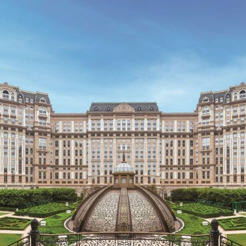 How to visit Moo Deng: Location, transportation, fees, and more ...