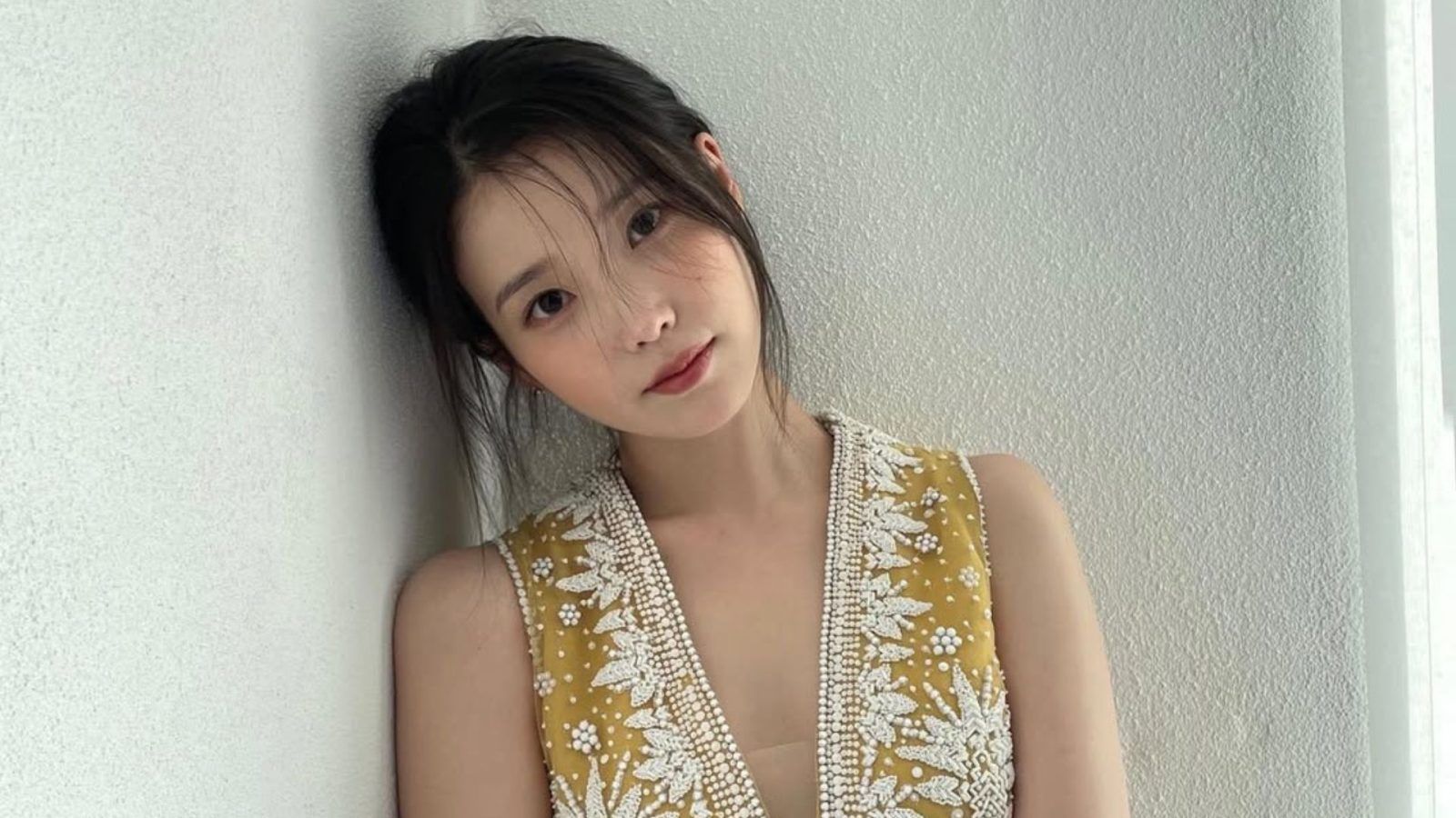 Book recommendations by IU: Check out the K-drama star's favourite titles