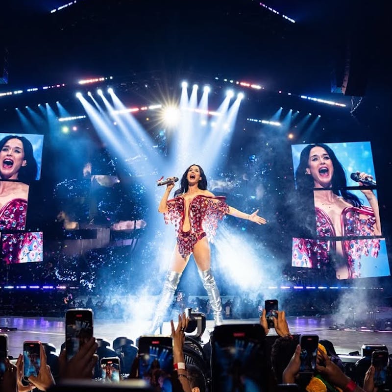 Han So-hee announces first fan meeting in Hong Kong and other cities