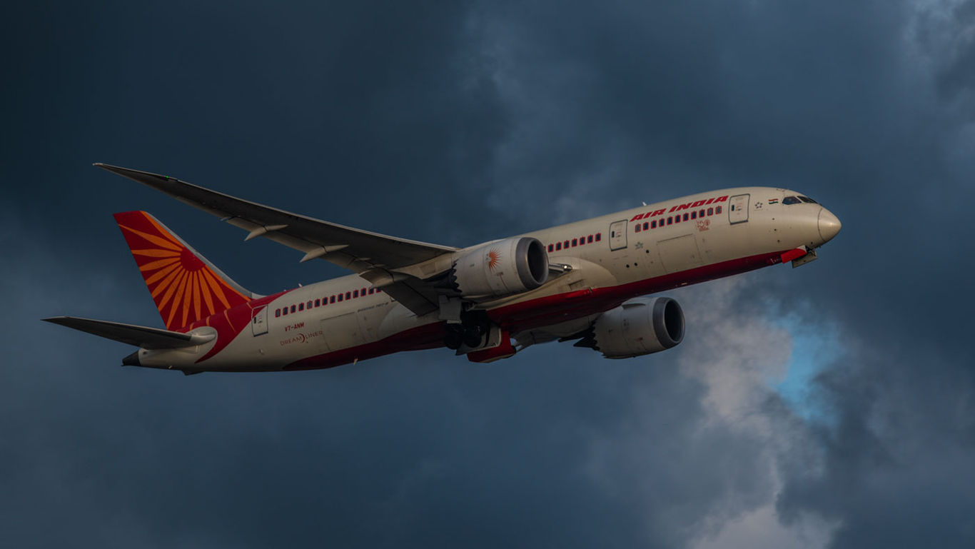 Air India 787-8 Dreamliner returns to Hong Kong due to technical issue