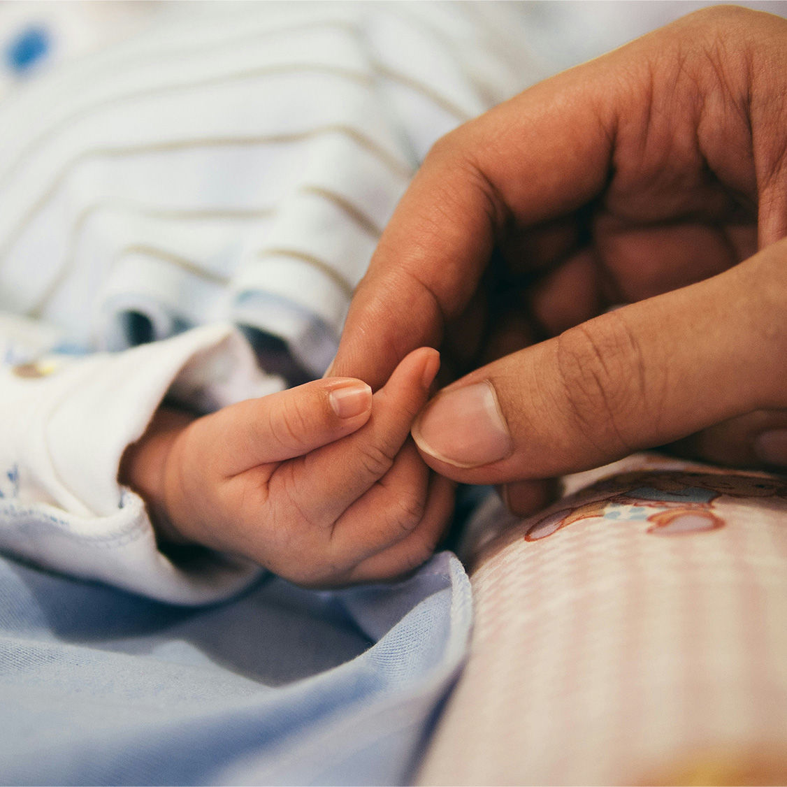 Chan Lai-lai of Hong Kong Gives Birth to Healthy Baby Girl at Age 58