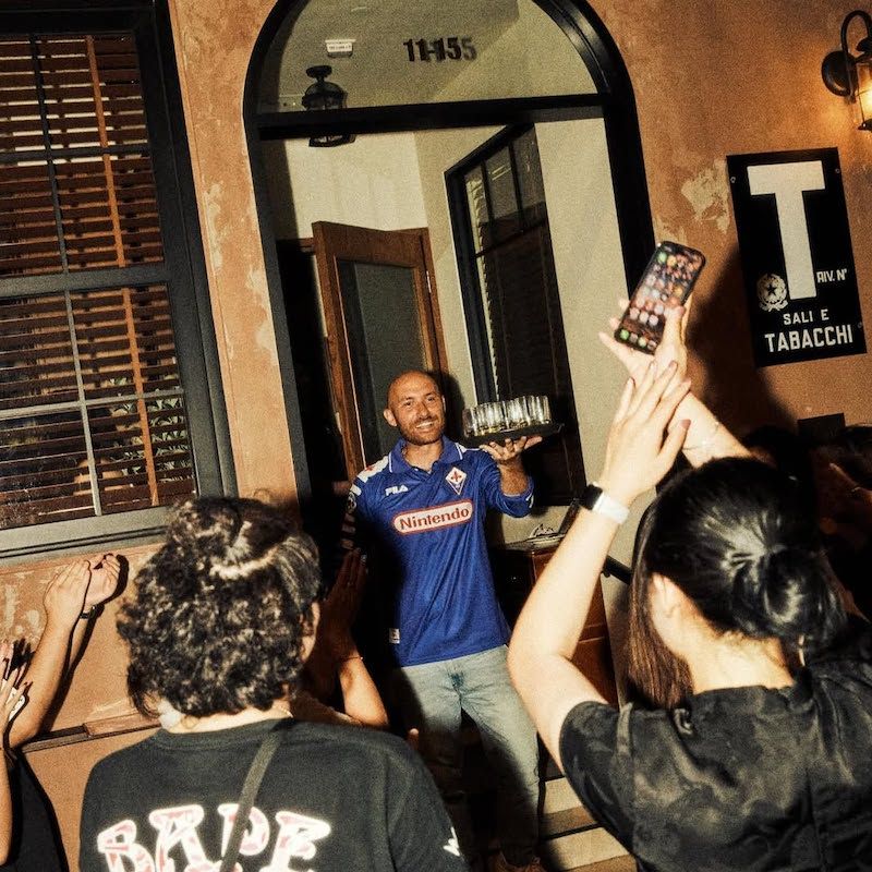 Hong Kongers can finally shop with the Taobao app in English