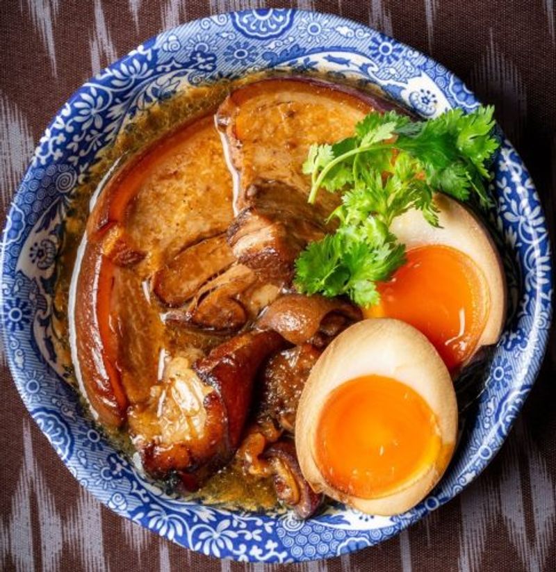 Sheung Wan neighbourhood guide: Best places to eat, drink, and explore