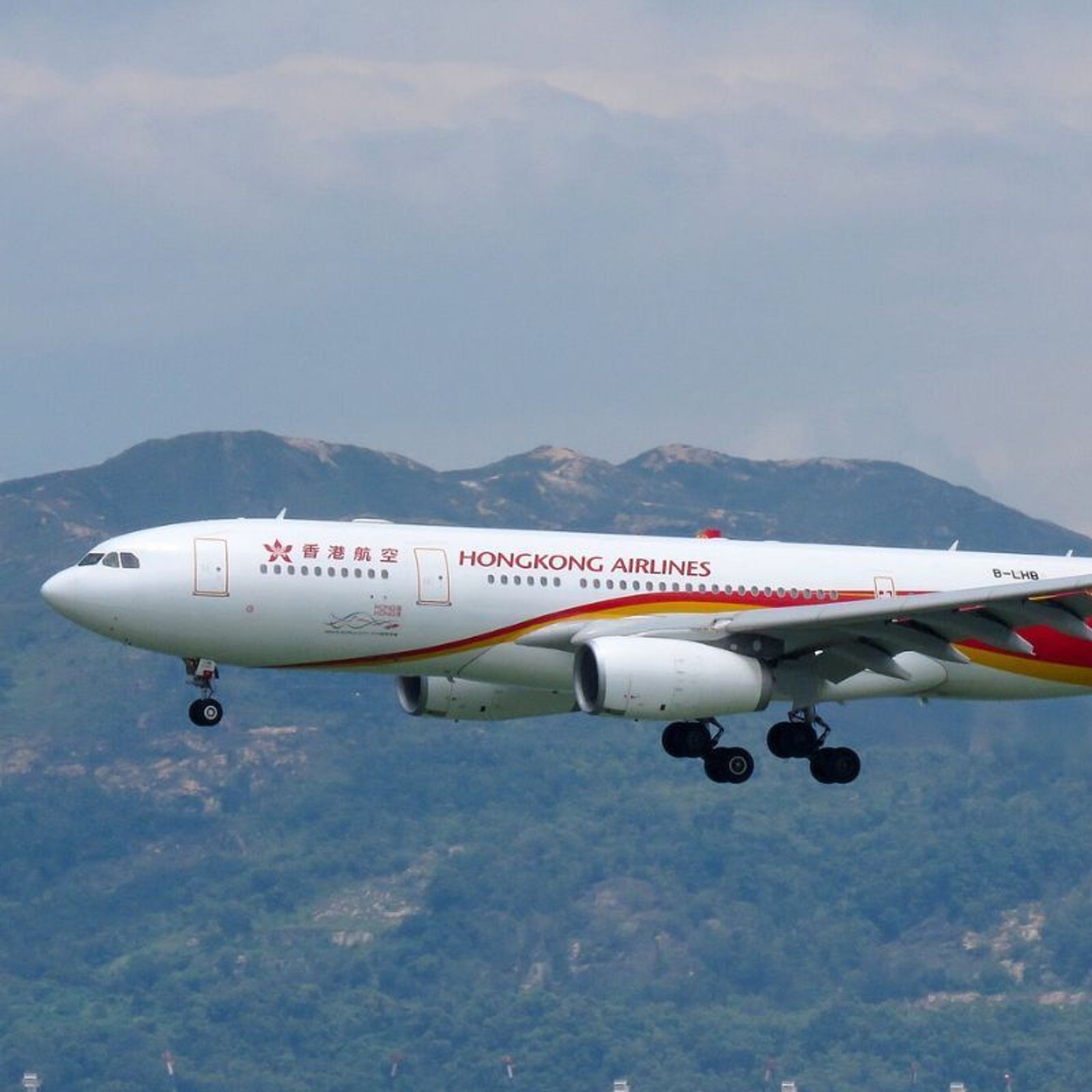 Hong Kong Airlines Launches Nonstop Flights To Lijiang | LSA HK