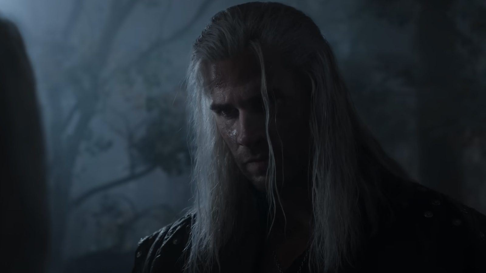 Watch Liam Hemsworth As Geralt of Rivia in The Witcher: Season 4 Teaser