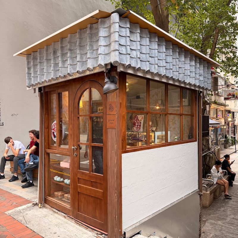 Harbour view restaurants in Hong Kong: 10 best spots to dine at!