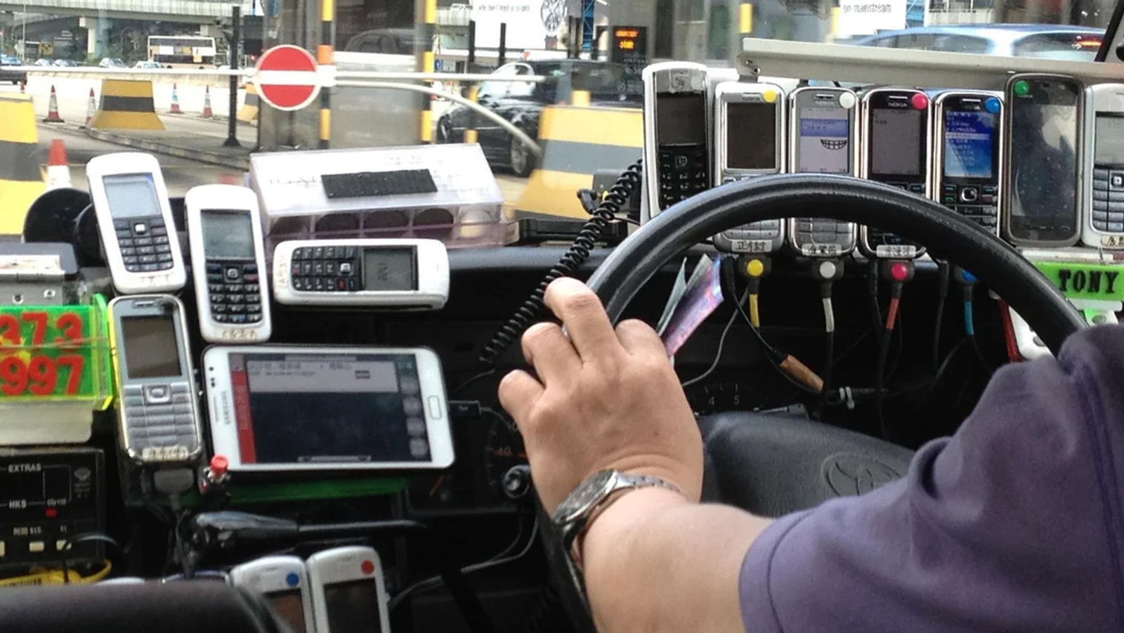 Drivers in Hong Kong Limited to Two Mobile Devices Starting January 25