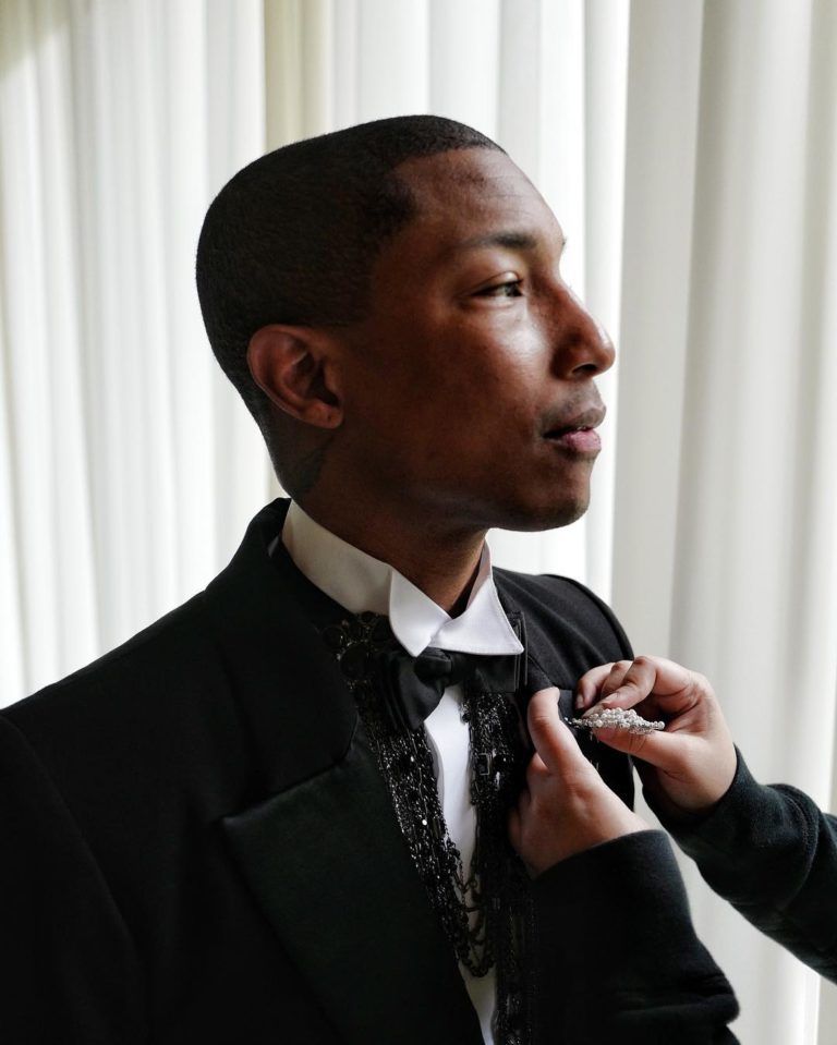 How to pair jewellery with a suit and always look dapper