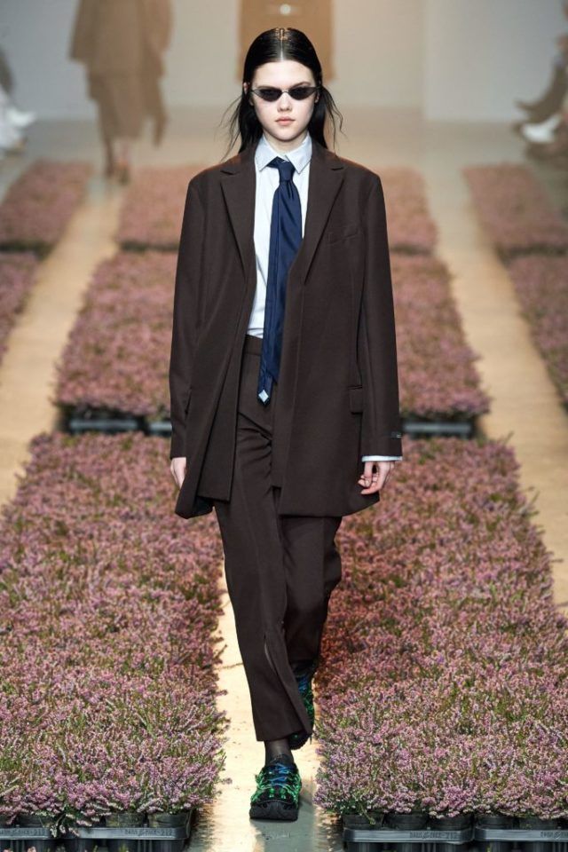 Female ties: how to wear 2020’s most unexpected fashion trend