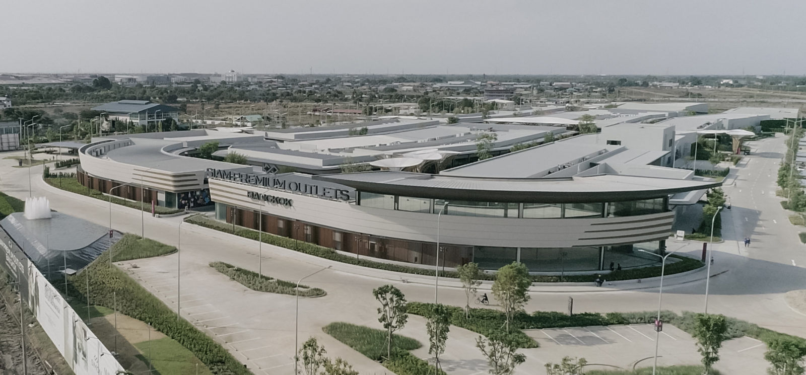 Siam Premium Outlets Bangkok is the hottest shopping destination in town