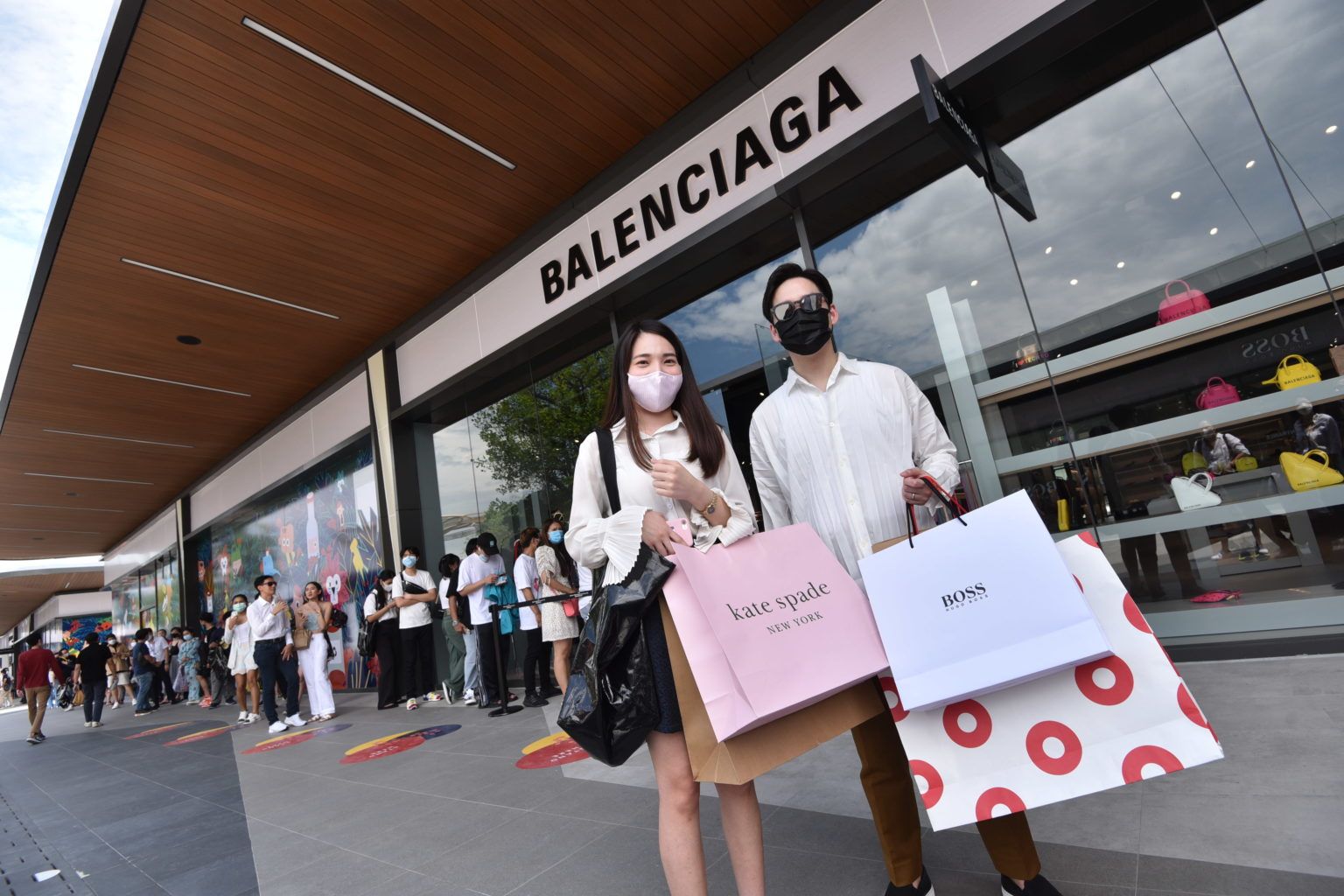 Siam Premium Outlets Bangkok is the hottest shopping destination in town