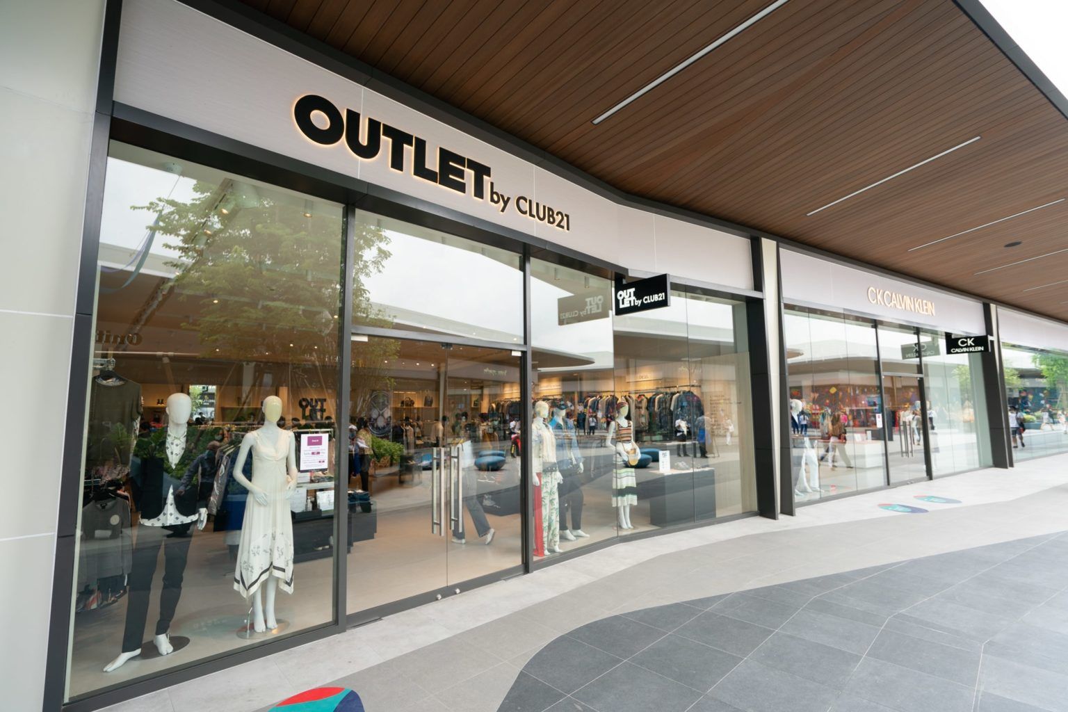 Siam Premium Outlets Bangkok is the hottest shopping destination in town