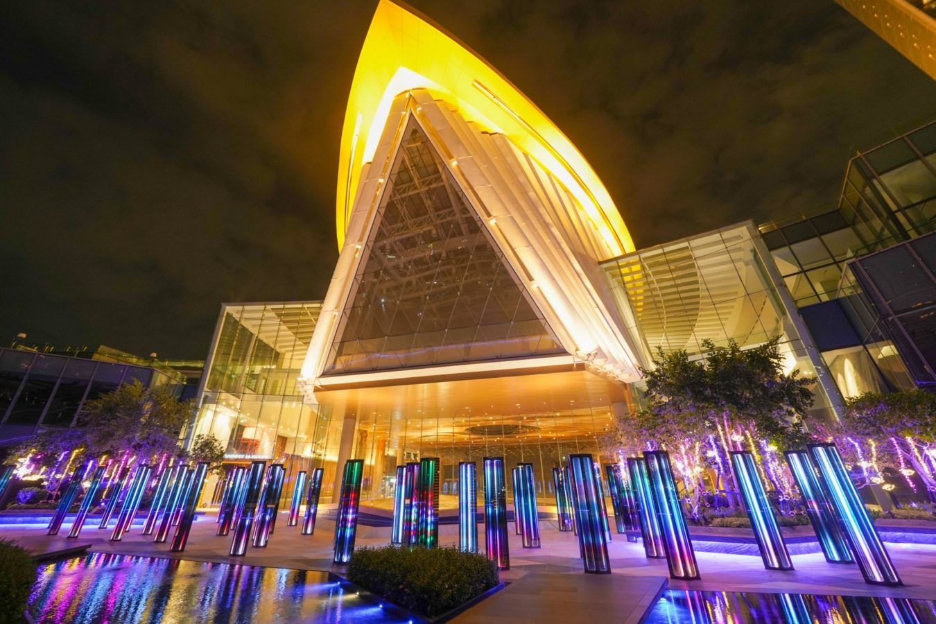 ICONSIAM’s Bangkok Illumination 2020 lights up the riverside for a ...