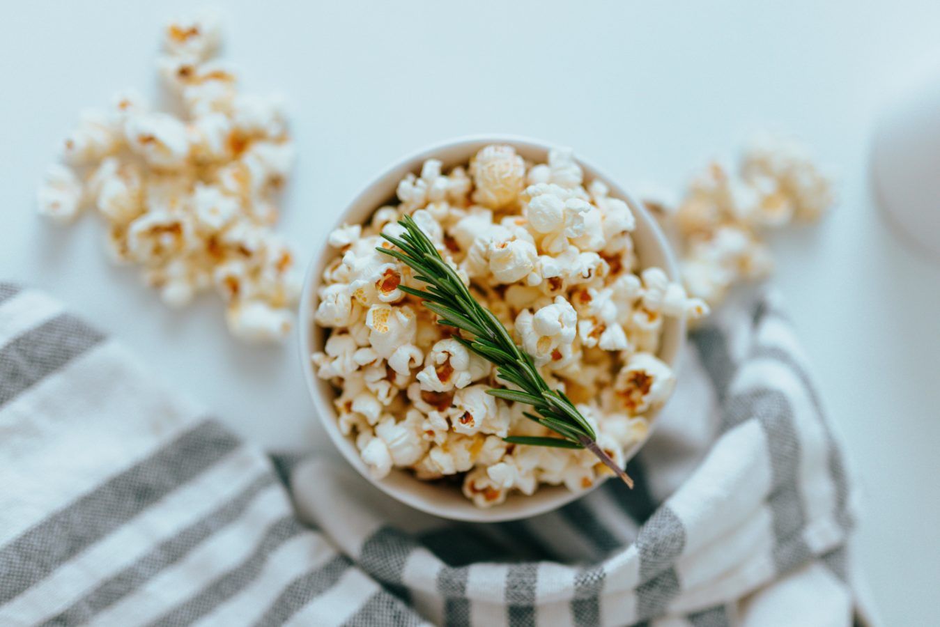 Late night snacking: 10 creative ways to season popcorn