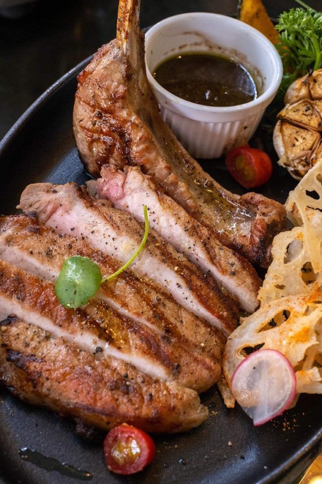 LSA Neighbourhood Guide: 6 reasons to visit Banthat Thong Road